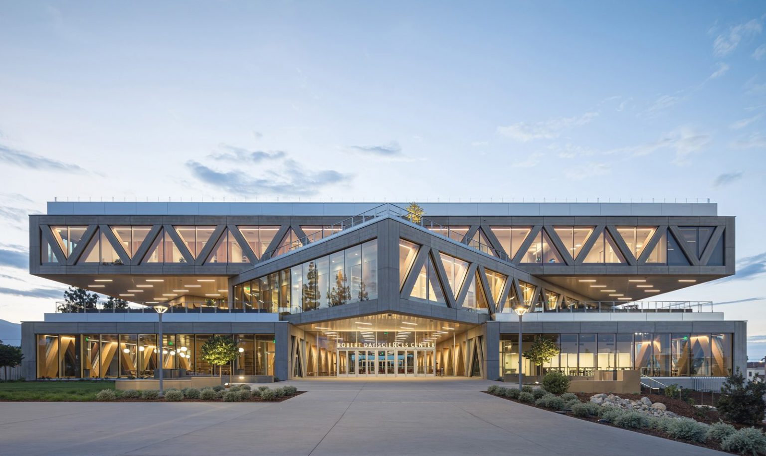 New science center features rotated volumes design - Construction Specifier